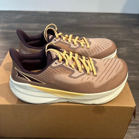 Altra | Shoes | Altra Experience Flow | Poshmark